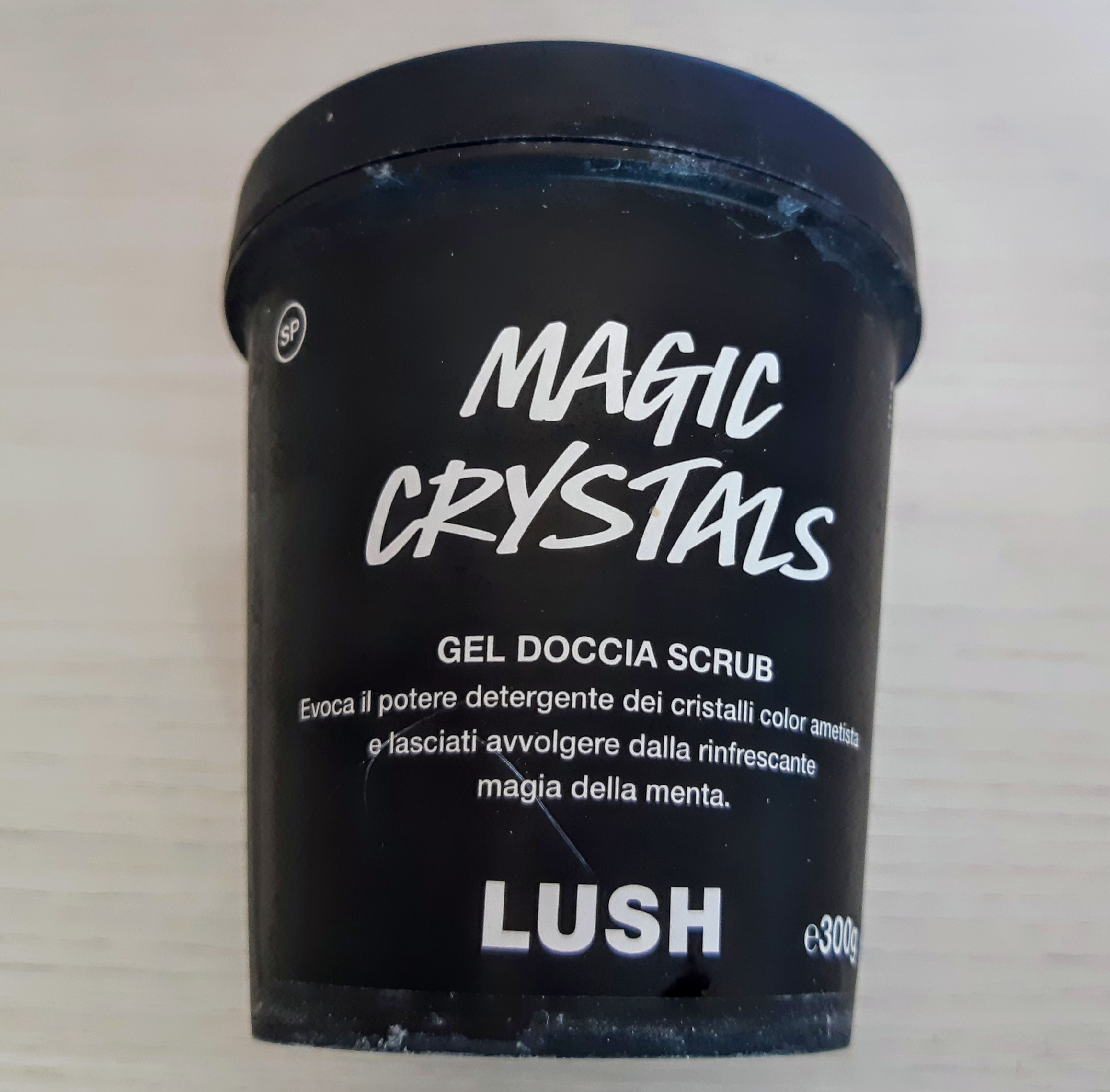 LUSH – MAGIC CRYSTALS GEL DOCCIA SCRUB – Trucco senza inganno